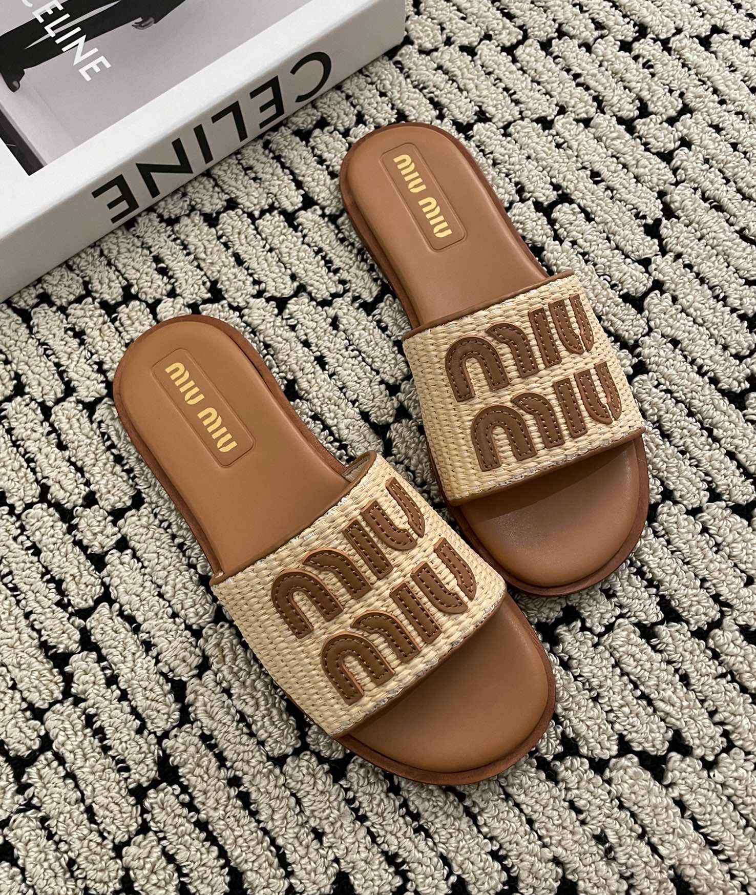 Replica Miu Miu Women's Slides in Beige Raffia-effect Woven Fabric